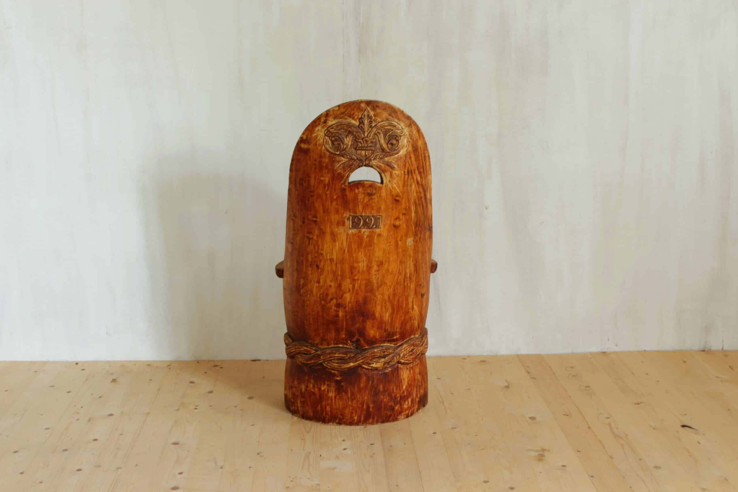 Trunk chair - Deulin Antiques Trunk chair